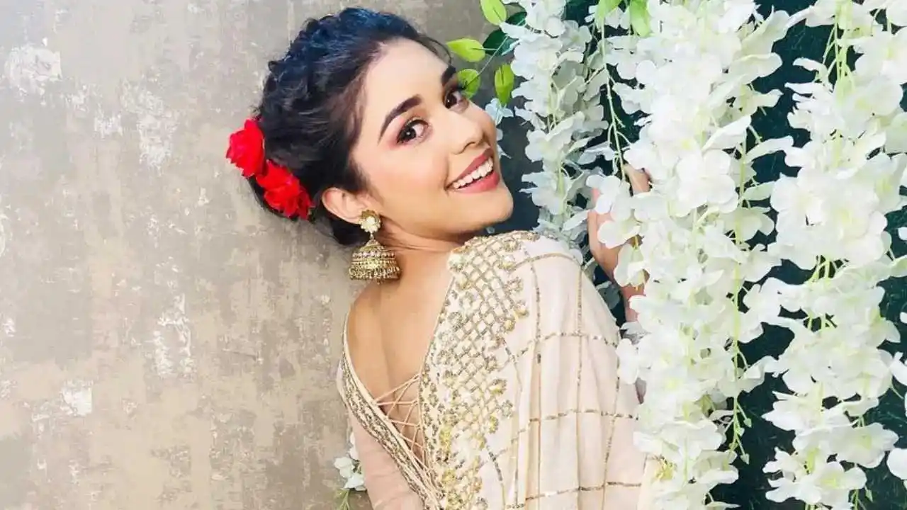 Eisha Singh Husband, Age, Height, Bigg Boss 18, Tv Shows and More 2024 ...