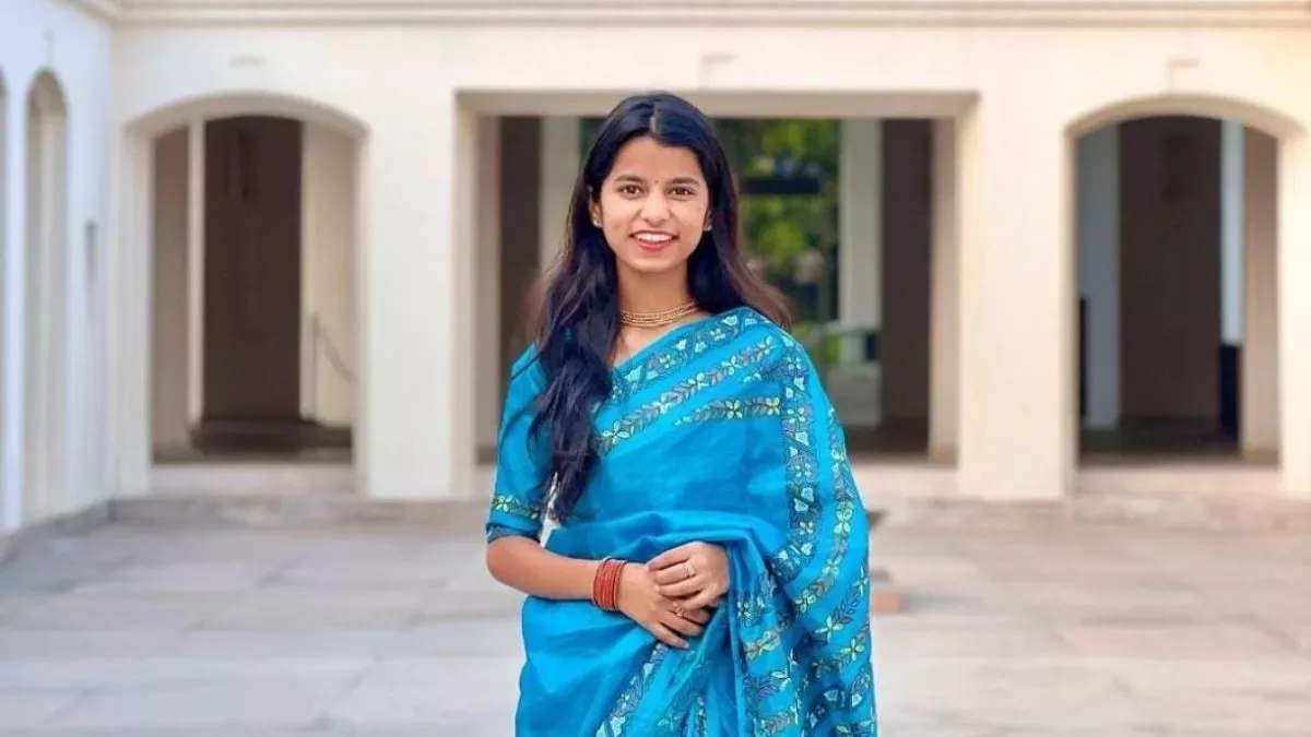Maithili Thakur Age, Biography, Family, Songs, Net Worth and More 2024 ...