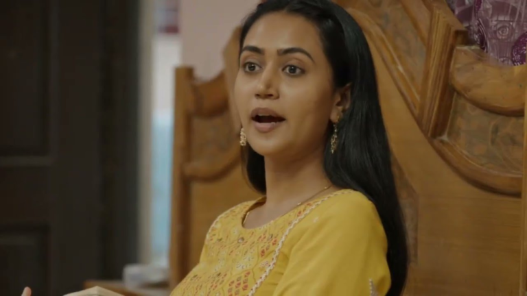 The Panchayat Fame Sanvikaa Age, Biography, Shows, Family, Net Worth ...