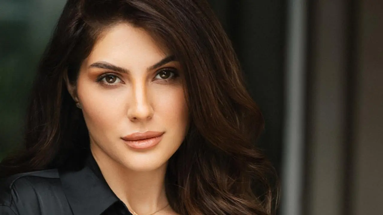 Elnaaz Norouzi Age, Biography, Boyfriend, Movies 2025