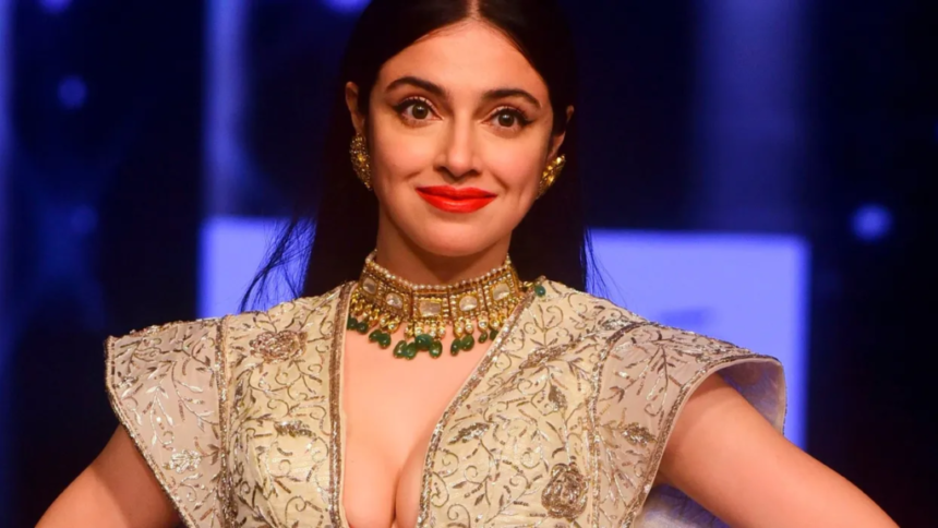Who Is Divya Khosla Kumar? Know Her Age, Wiki, Family, and Bollywood ...